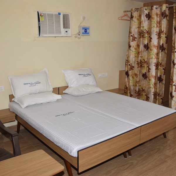 AC & Non-AC Rooms in Vijayawada | Budget Stay at Sree Vasudev